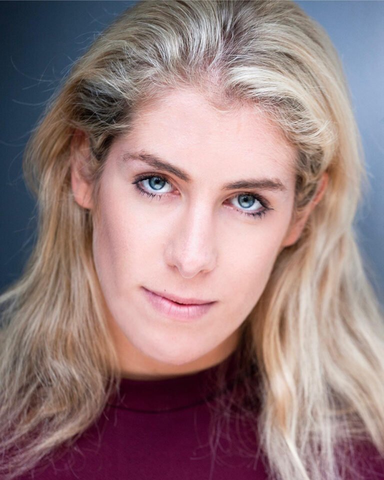 lara_marks_headshot_1 – TV Twins